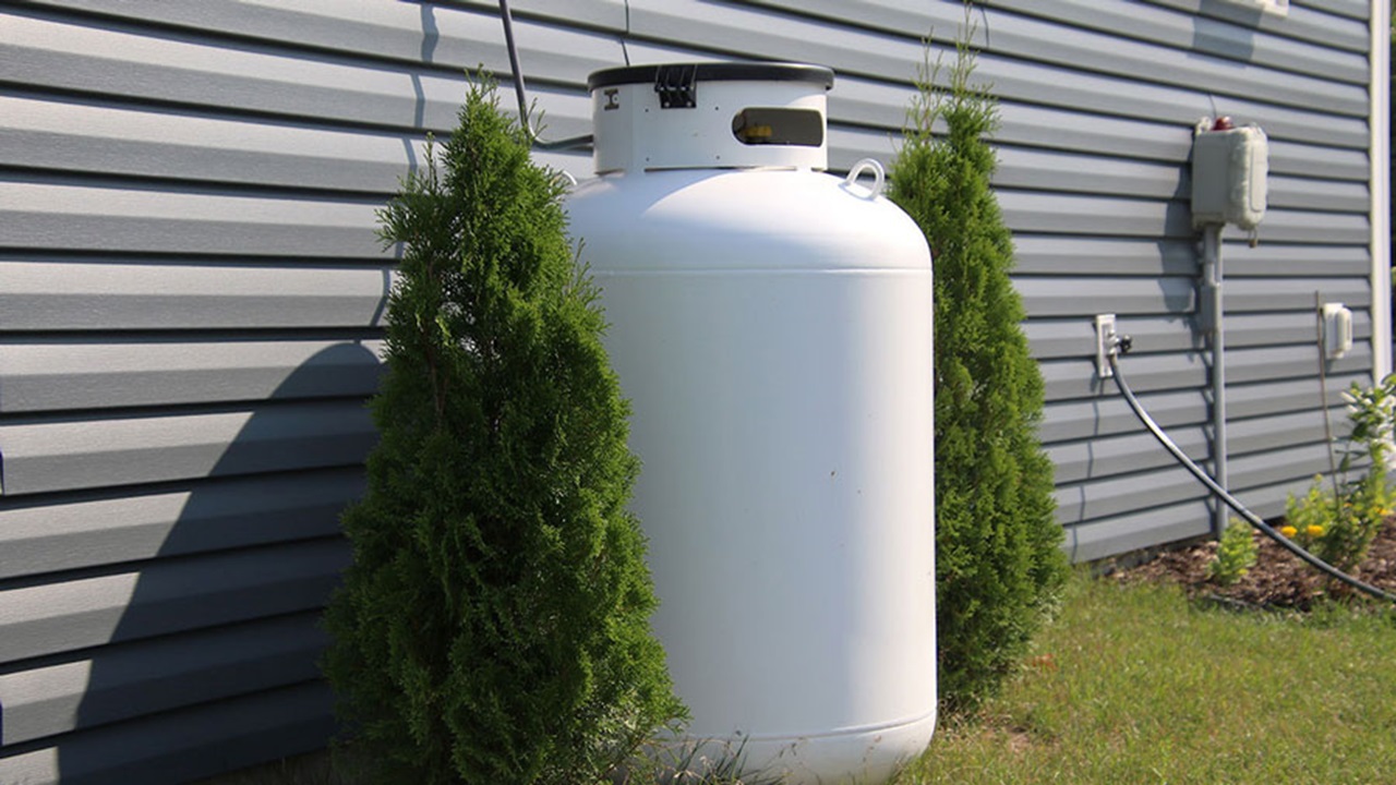 Guide to Propane Tanks in the Hot Weather | Pinnacle Propane