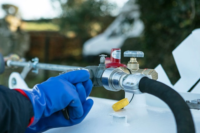 Propane tank maintenance will extend the life of your tank | Pinnacle ...