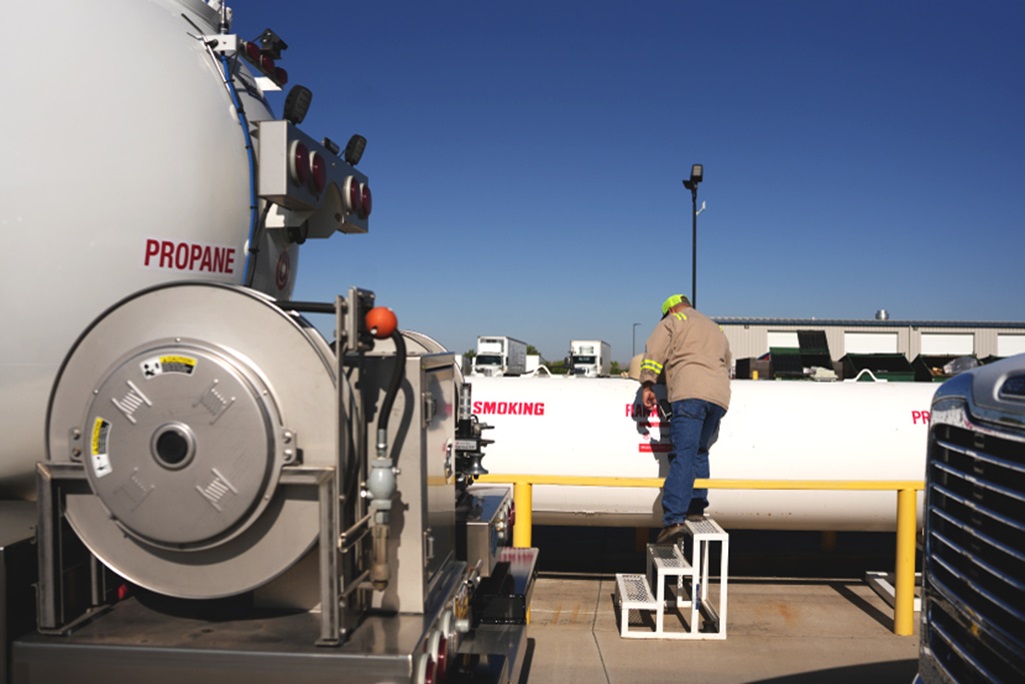 Propane Tanks | Residential & Commercial | Pinnacle Propane